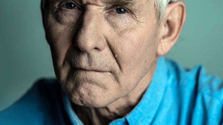 Tic, espasmo o temblor de párpado (mioquimia orbicular)