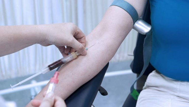 VHS, PCR, LDH, Ferritina e CK no exame de sangue