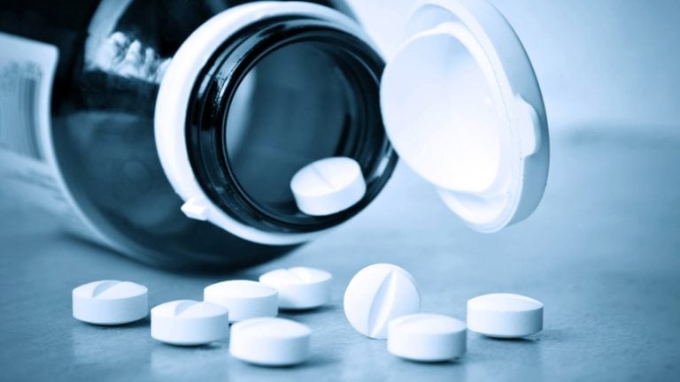 Prednisona | Para que serve e como tomar (bula simplificada)